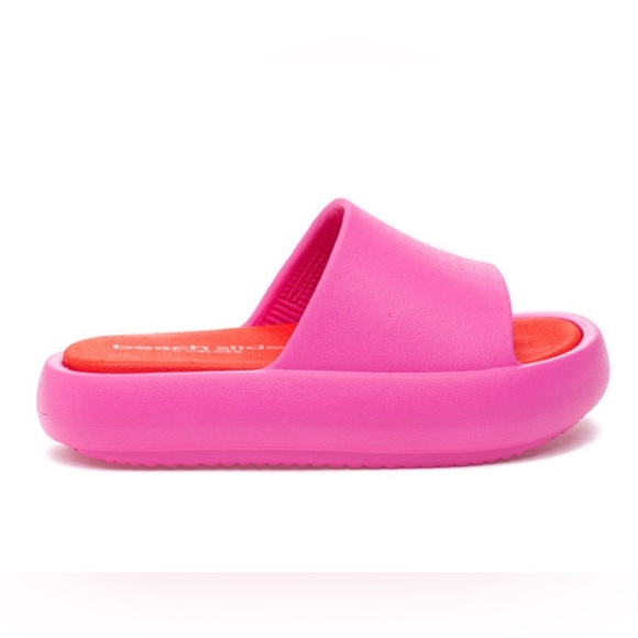 J Slides | Shoes | Nwt Beach Slides By Jslides Size 8m Color Is ...